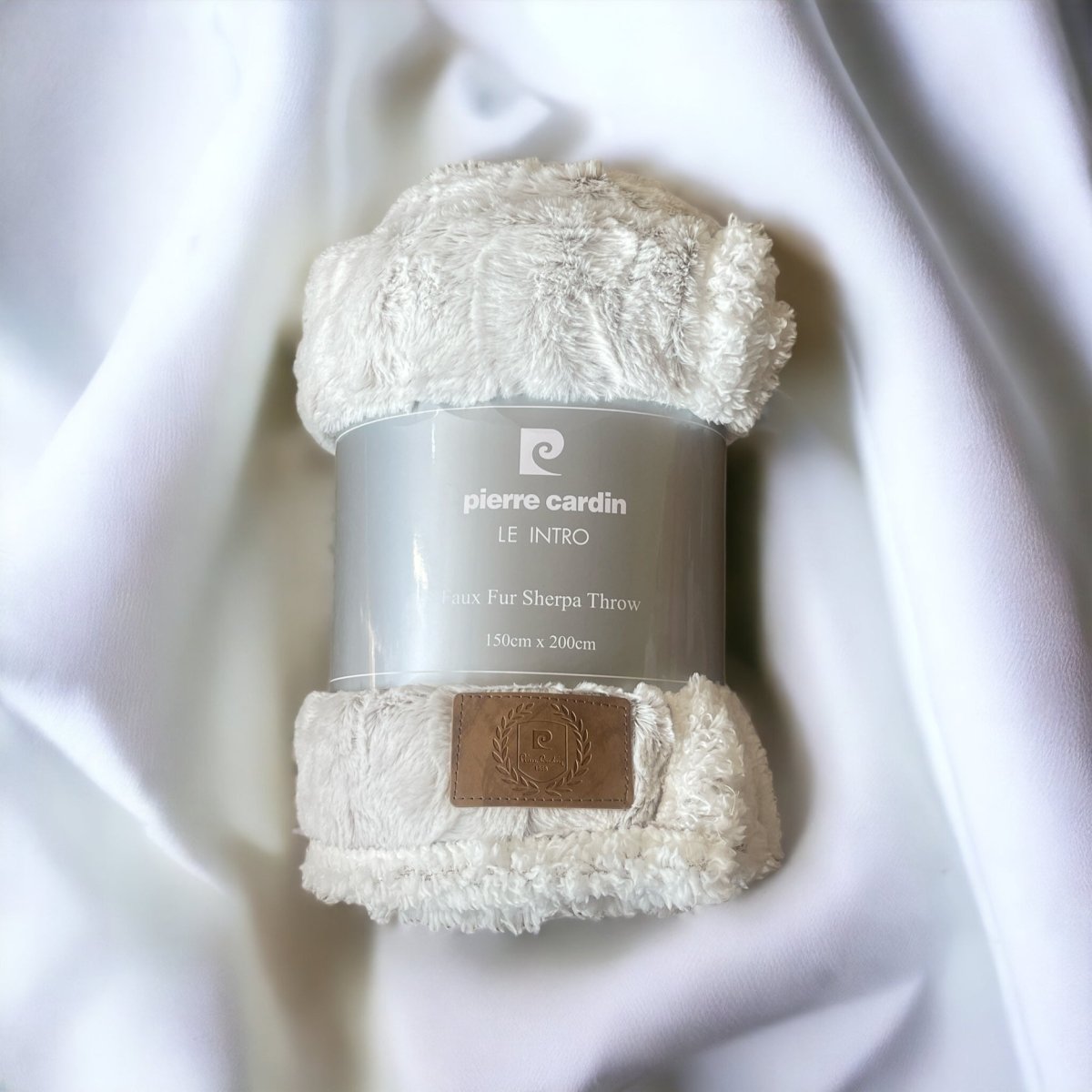 Pierre Cardin Faux Fur Throw 150 x 200cm – Style Phase Home